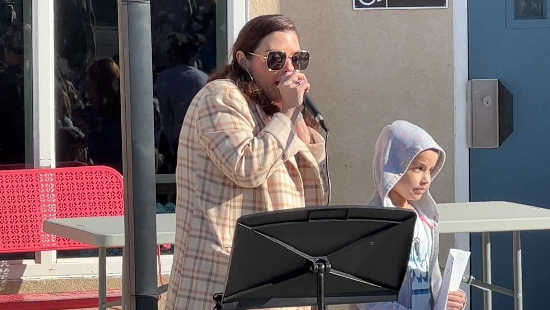 Is Layla going to school? – Cancer Revengers